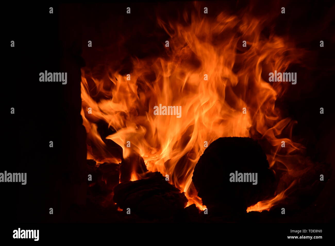 Shape of flame hi-res stock photography and images - Alamy