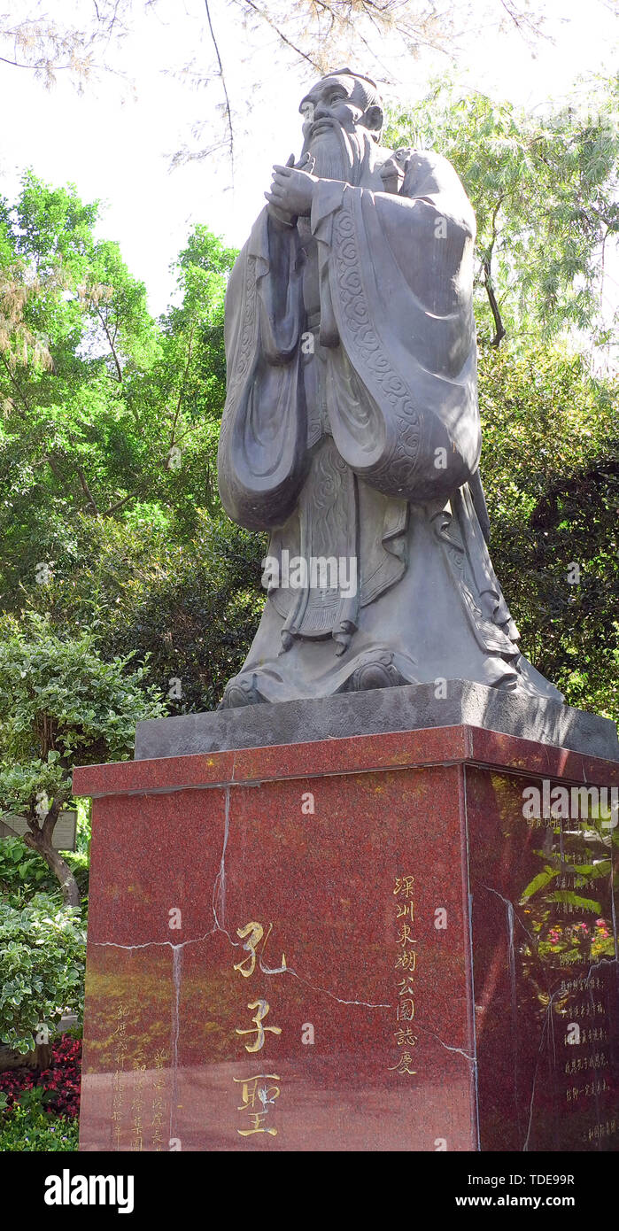 Confucius sculptures hi-res stock photography and images - Alamy