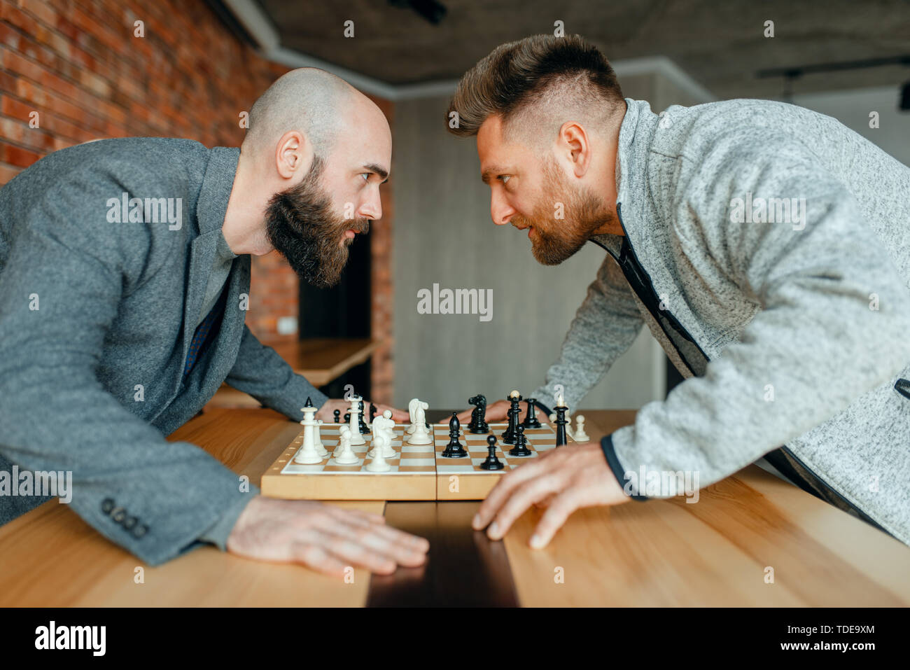 Figure chess players hi-res stock photography and images - Alamy