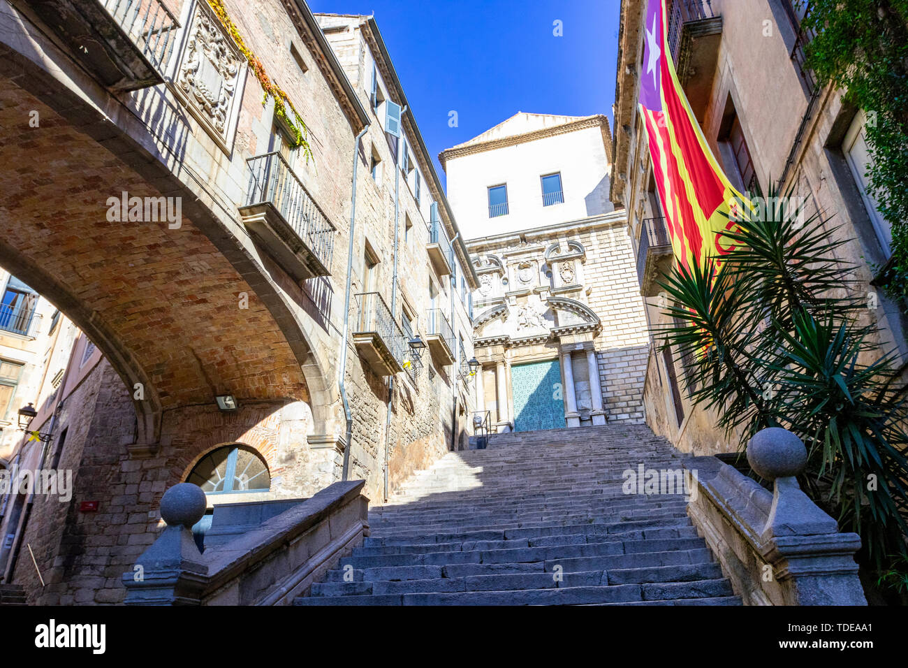 Medieval stone stairs hi-res stock photography and images - Alamy