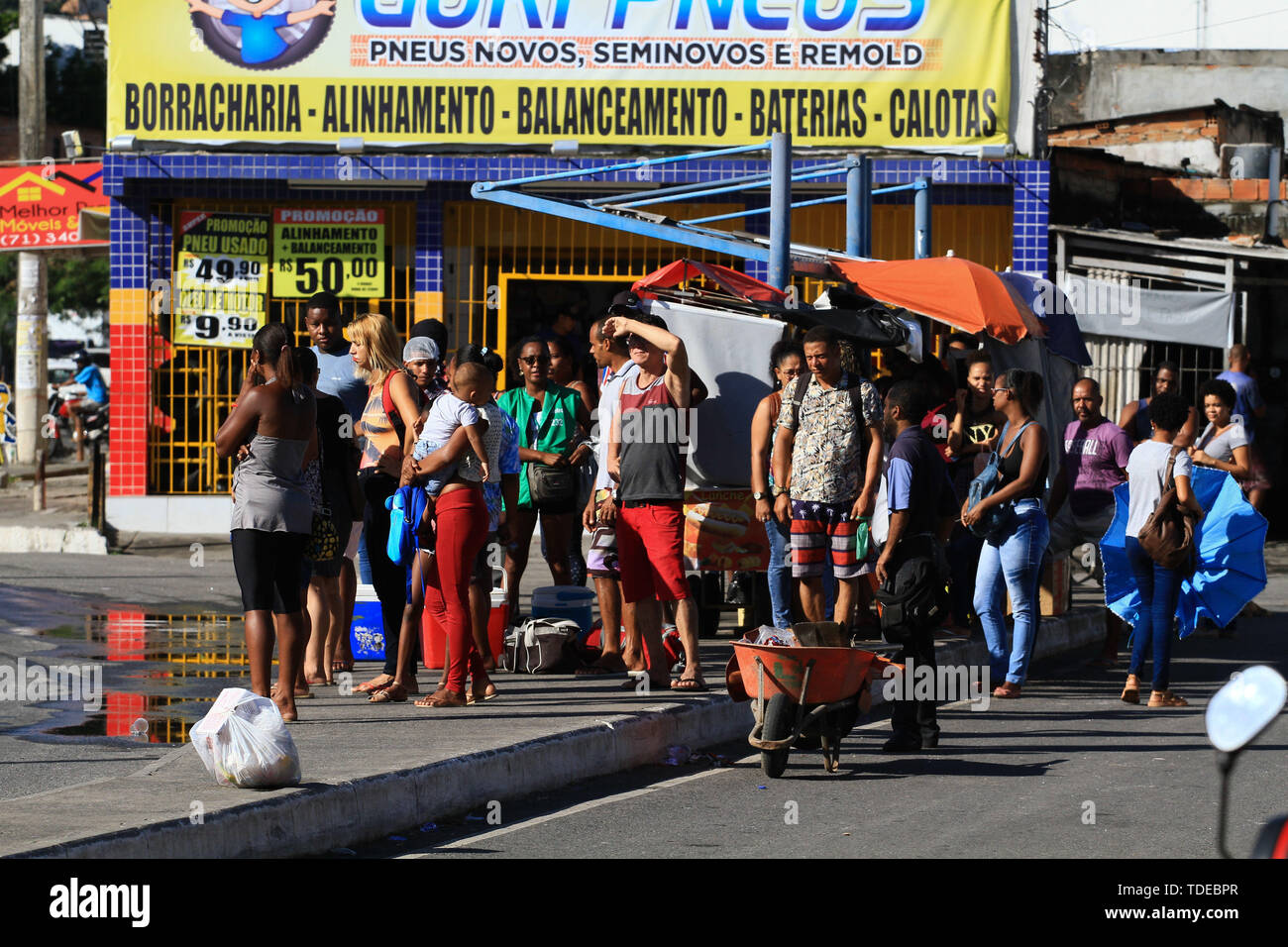 Very crowded bus brazil hi-res stock photography and images - Alamy