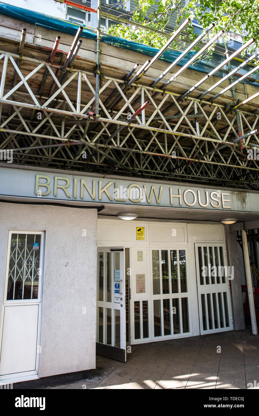 London, UK. 14 June, 2019. Brinklow House in Little Venice failed fire ...