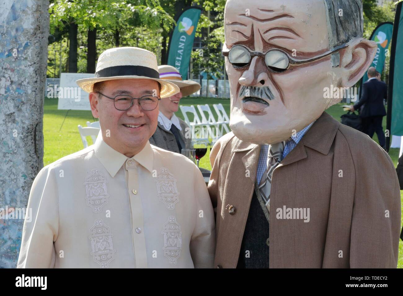 Molly bloom ulysses hi-res stock photography and images - Alamy