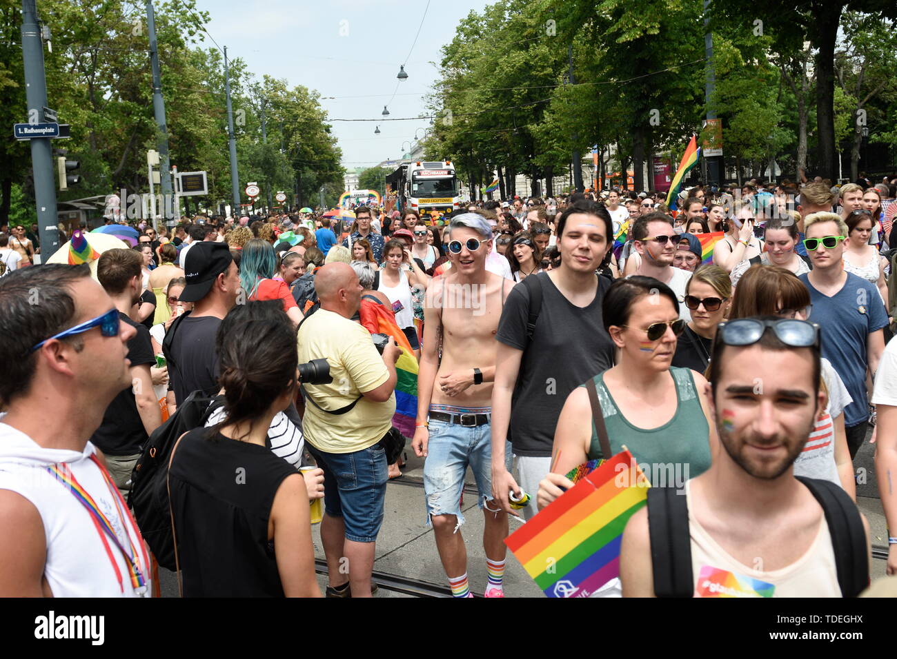 Identity parade hi-res stock photography and images - Alamy