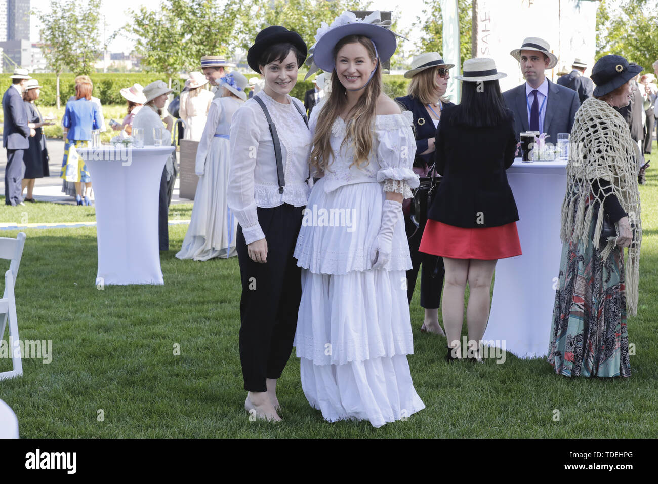 Bloomsday festival hi-res stock photography and images - Alamy