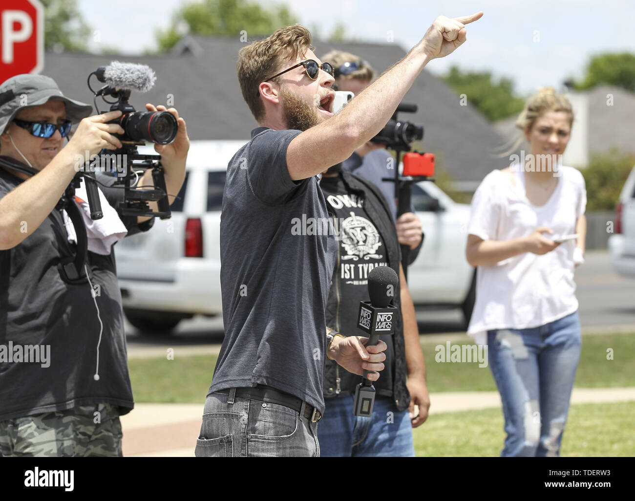 Owen shroyer hi-res stock photography and images - Alamy