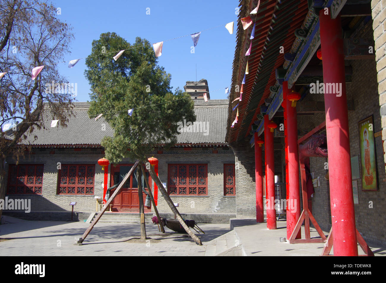 Ancient architecture of Xiangji Temple in Xi'an Stock Photo - Alamy