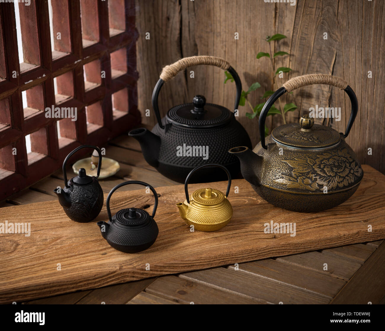 Iron pot, teapot Stock Photo - Alamy