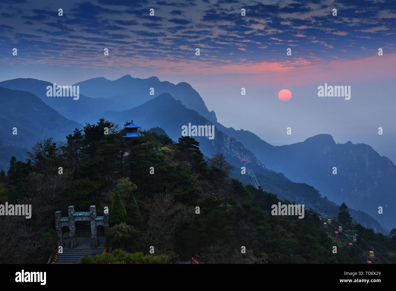On Mount Lushan Stock Photo - Alamy