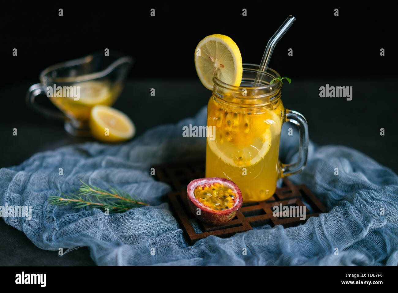 Delicious lemon fruit tea Stock Photo - Alamy