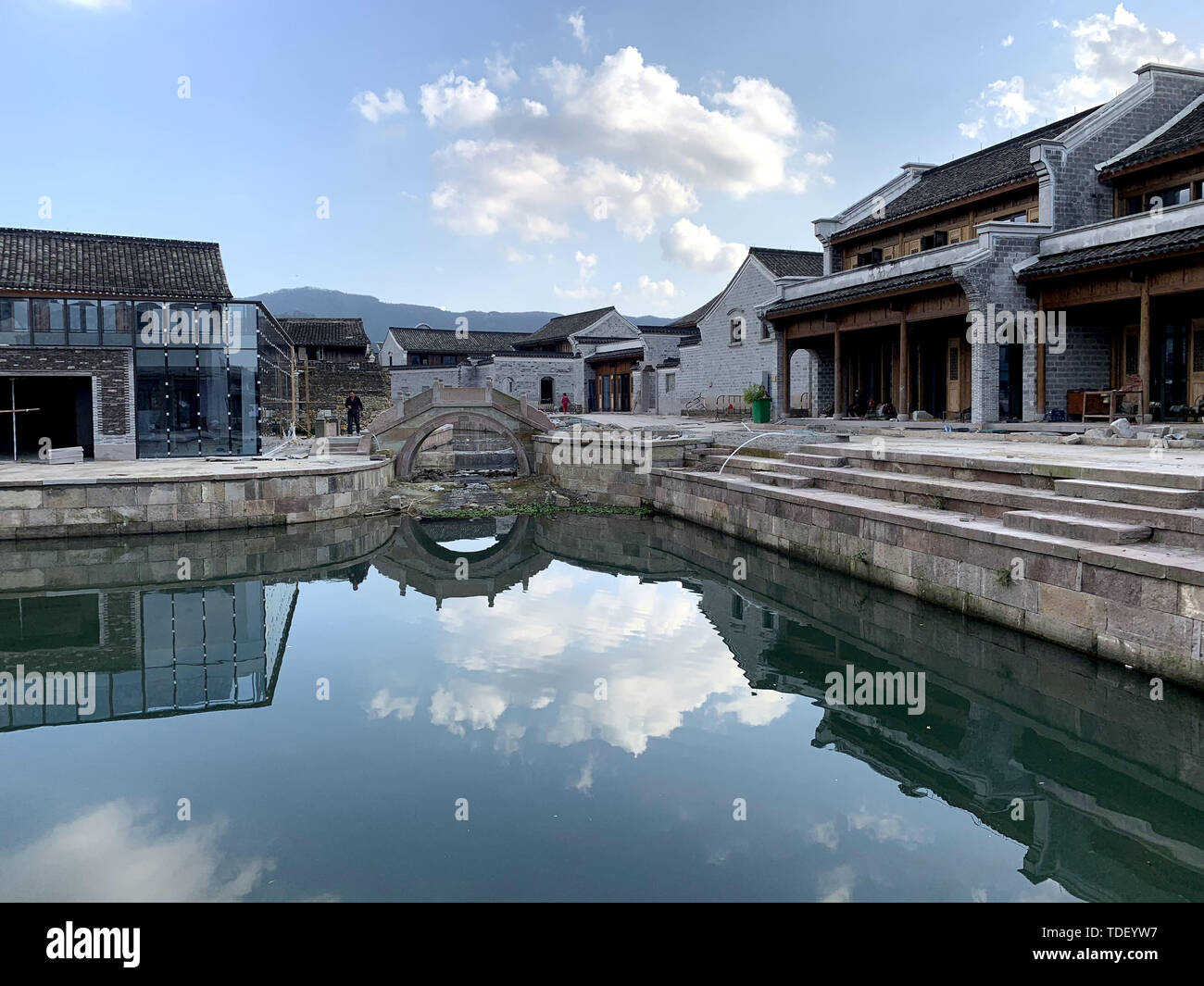 Hanling hi-res stock photography and images - Alamy