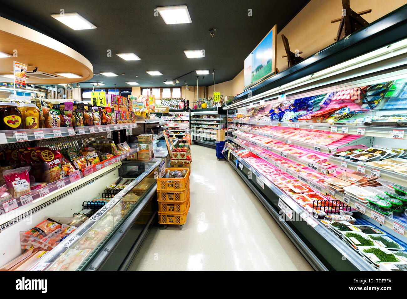 Inside interior shopping grocery store stores supermarket food hi-res ...