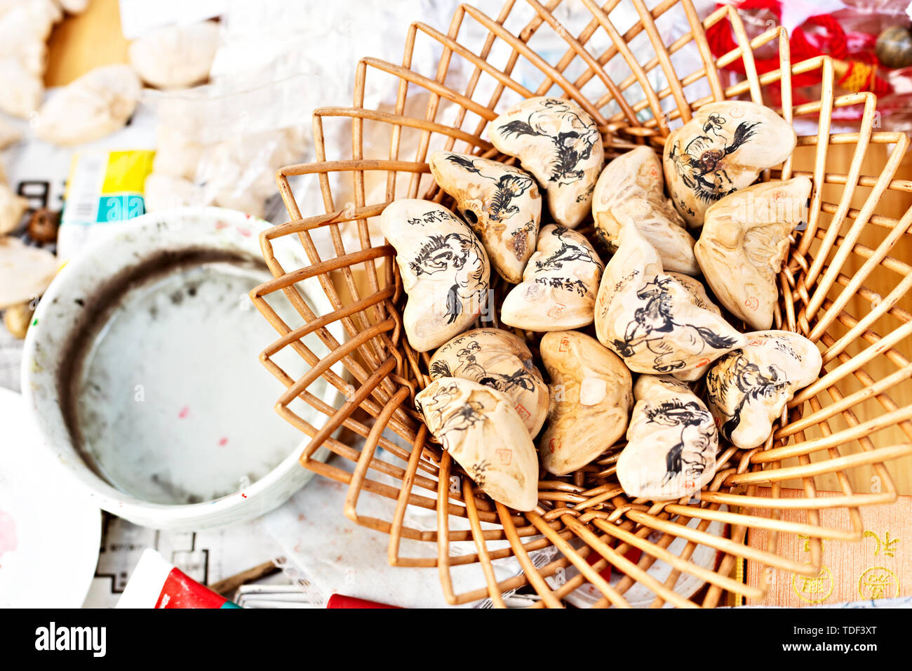 Antique chinese ink painting hi-res stock photography and images - Alamy