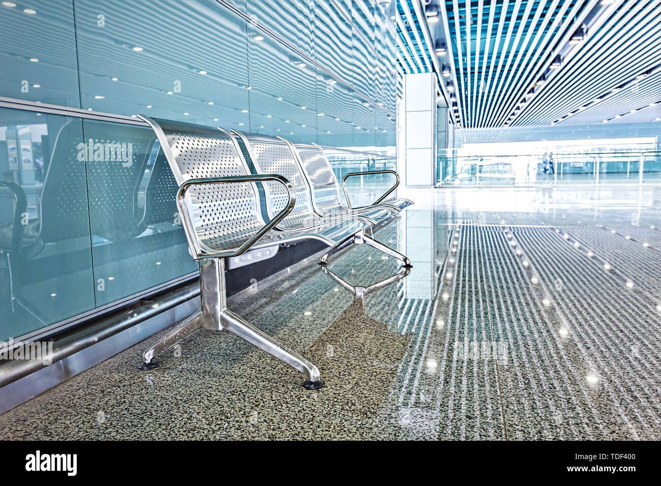 Floor floor of office building Stock Photo - Alamy