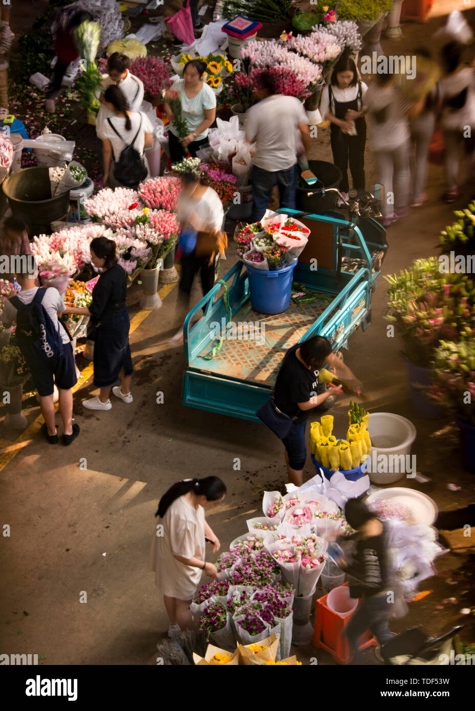 Largest flower market hi-res stock photography and images - Alamy