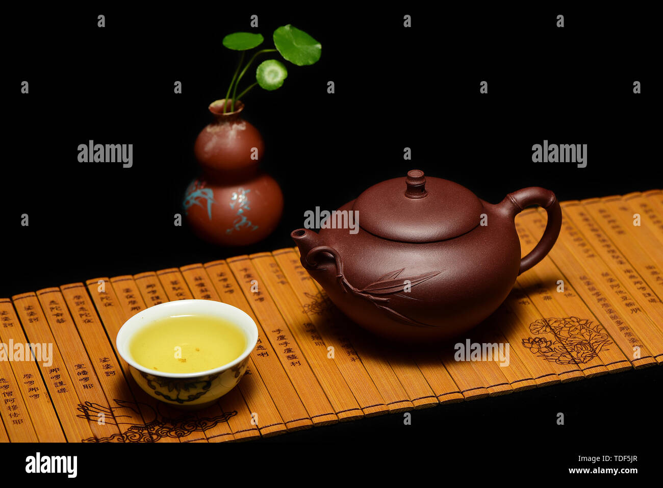 Purple sand teapot tea cup tea set tea culture tea pet Stock Photo - Alamy