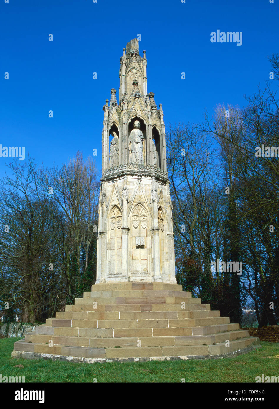 The Eleanor crosses were a series of twelve tall and lavishly decorated ...