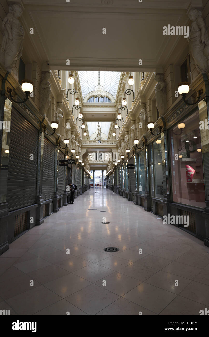 The Queen's gallery occupy the northern half of the Saint-Hubert Royal ...
