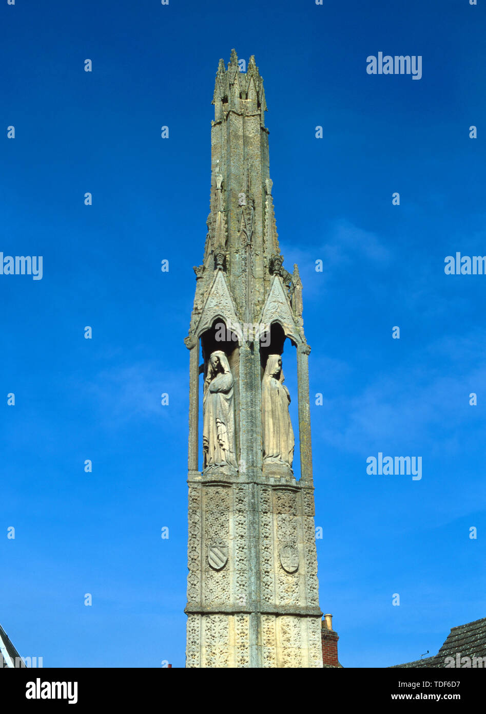 Eleanor cross crosses hi-res stock photography and images - Alamy
