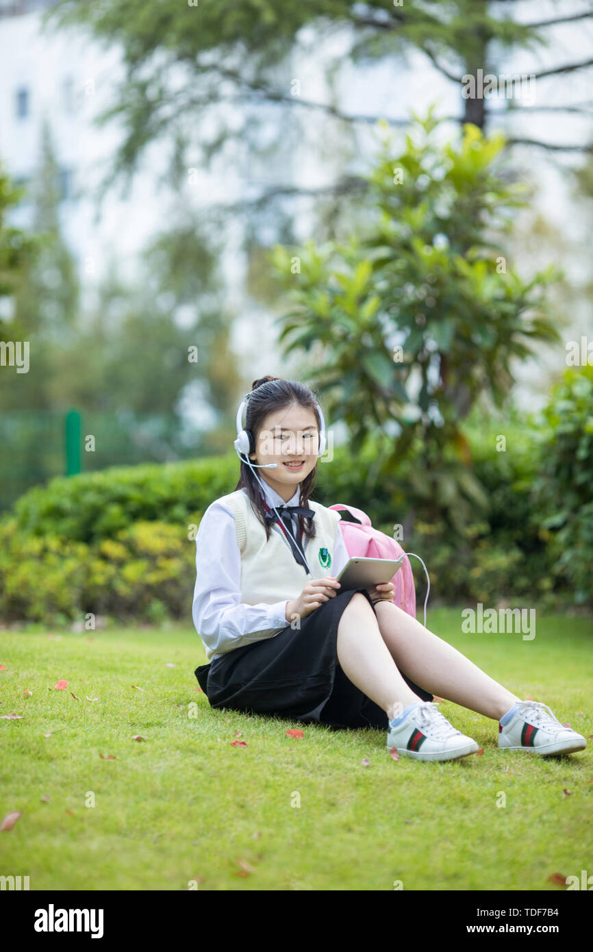 Chinese girl 13 years old hi-res stock photography and images - Alamy