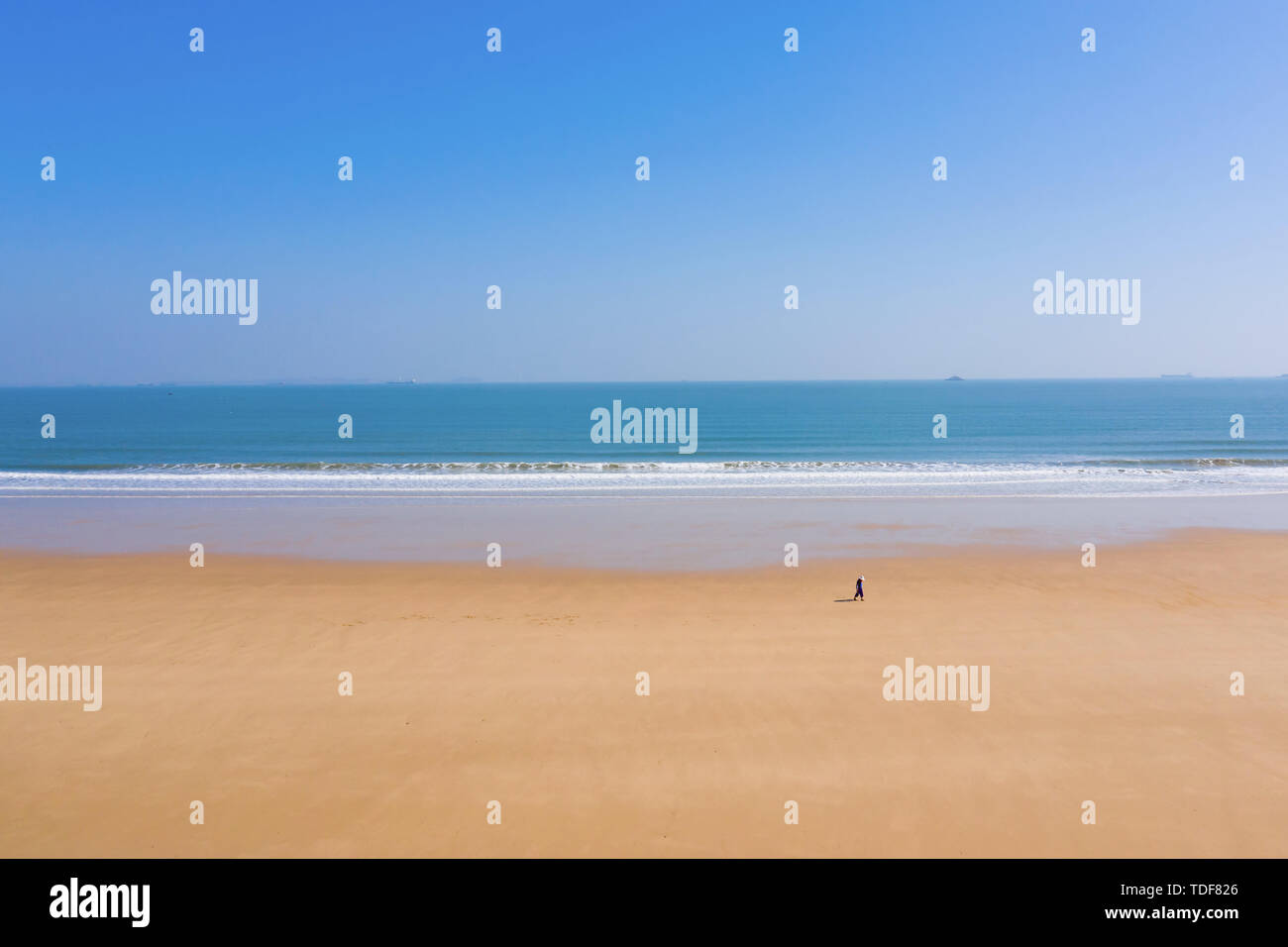 Jingfeng hui niu bay tourist scenic spot hi-res stock photography and ...