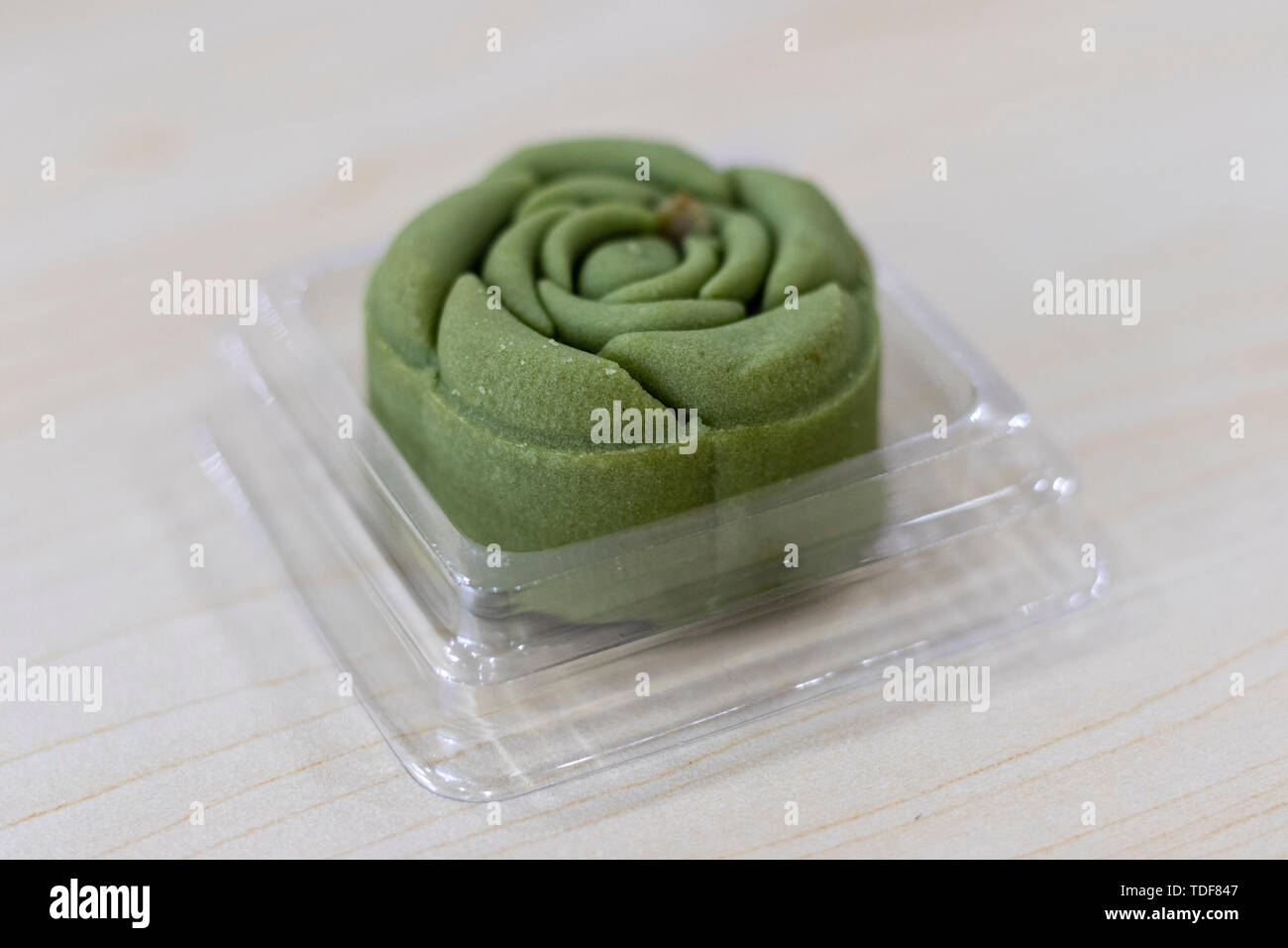 Donghua University characteristic matcha-flavored moon cakes Stock ...