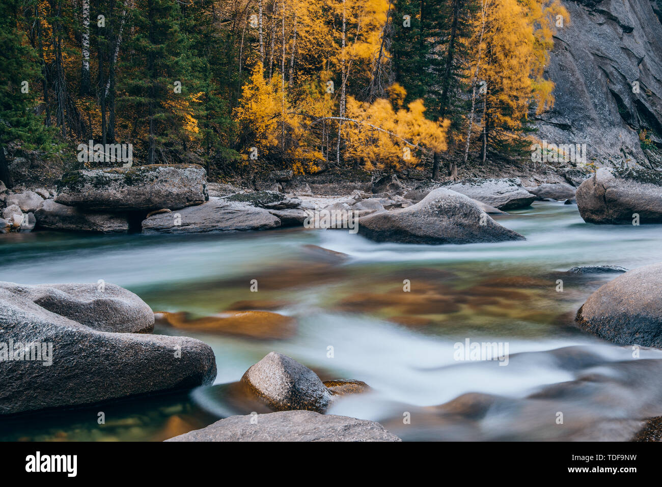 Running rivers hi-res stock photography and images - Alamy