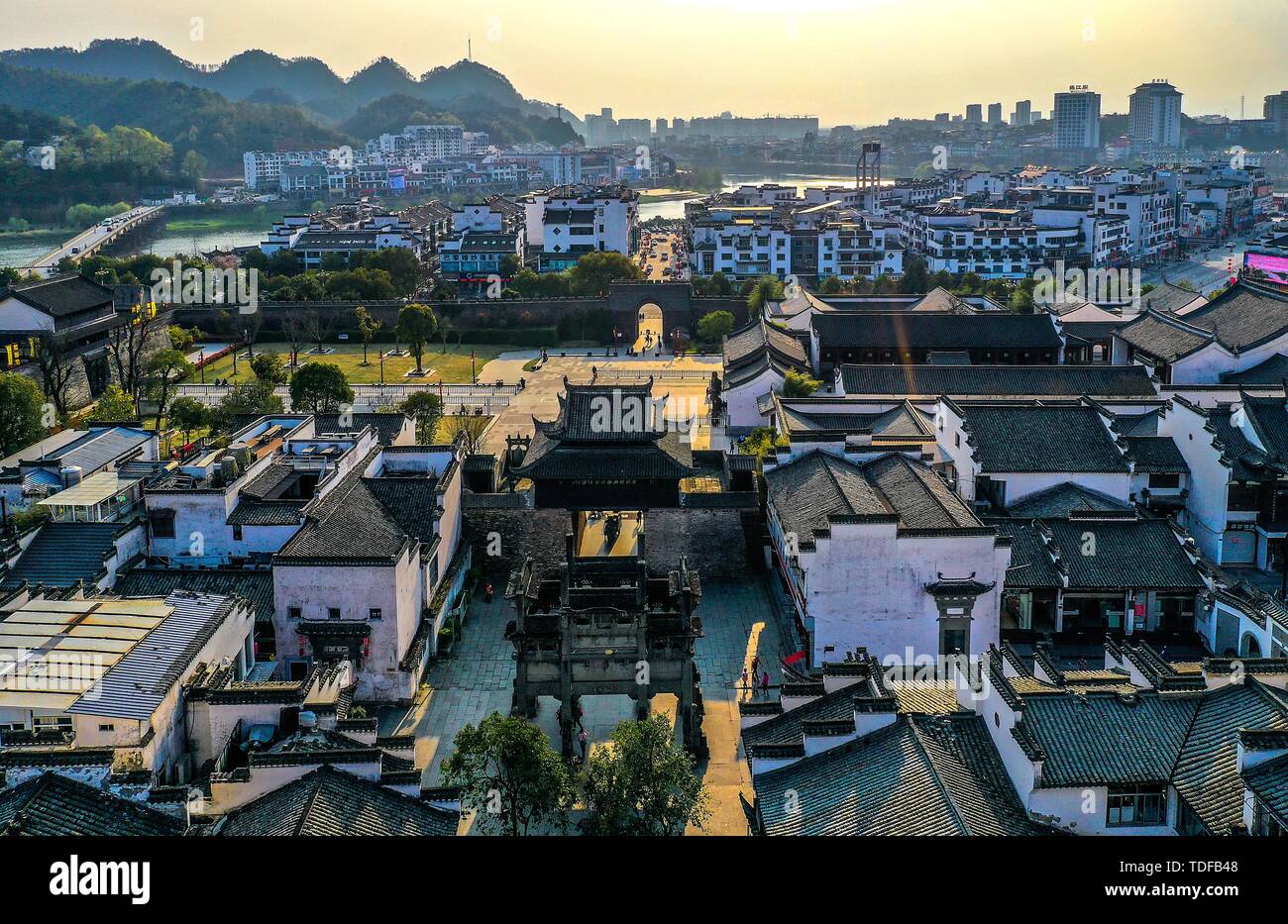 Anhui rapeseed hi-res stock photography and images - Alamy