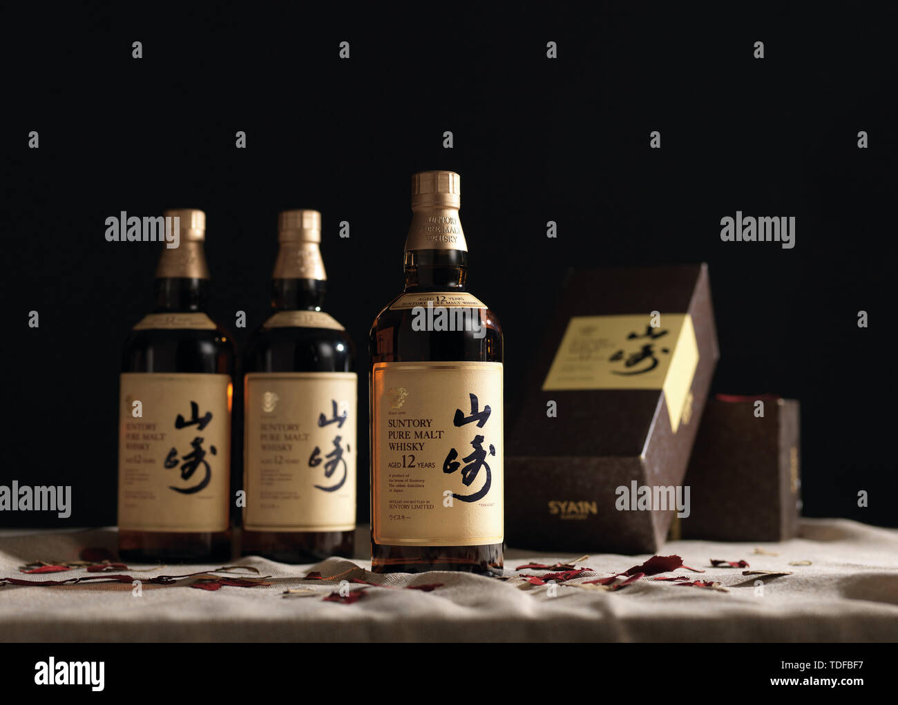 High-definition drawings of art collections and luxury goods Stock ...