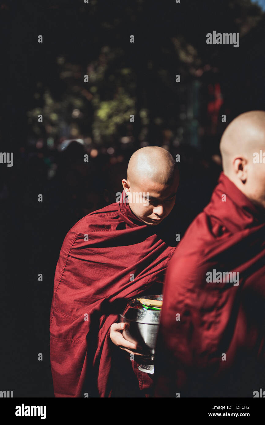 Mandalay rituals hi-res stock photography and images - Alamy