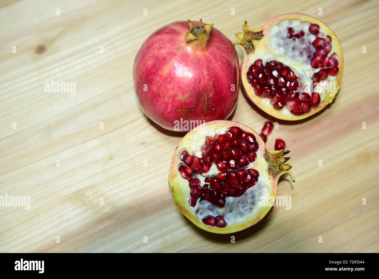 Rouge pomegranate hi-res stock photography and images - Alamy