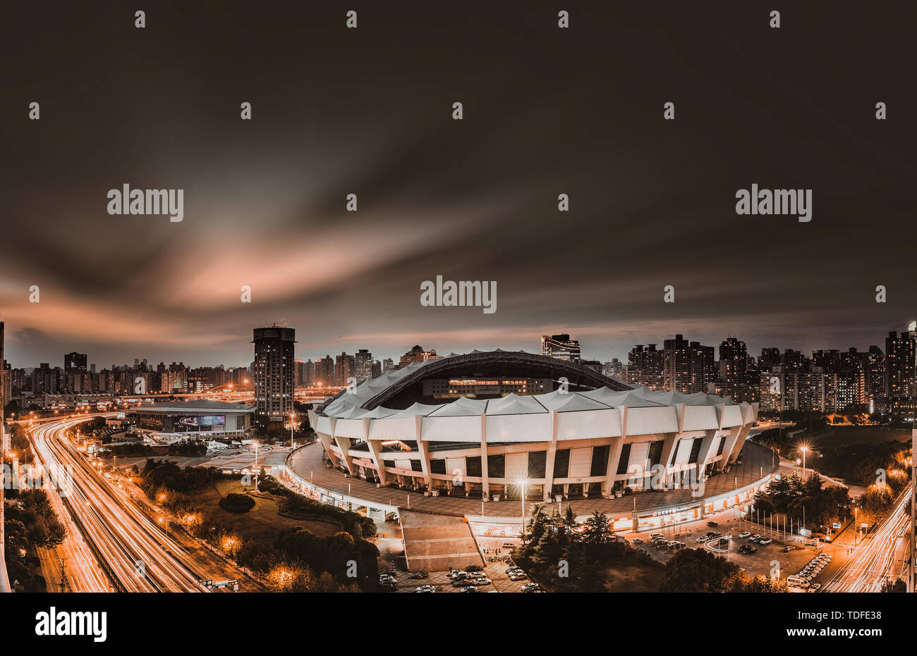 Shanghai stadium hi-res stock photography and images - Alamy