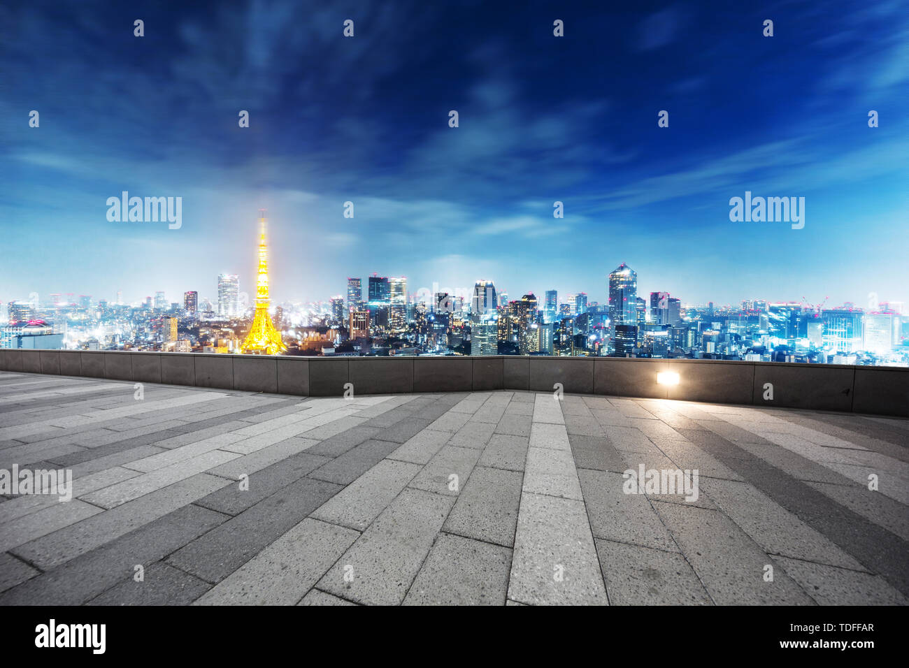 Japan town city centre tokyo hi-res stock photography and images - Alamy