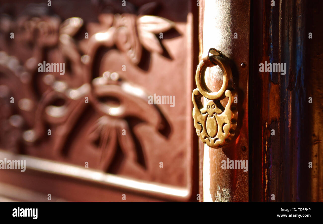 Door architectural parts hi-res stock photography and images - Alamy