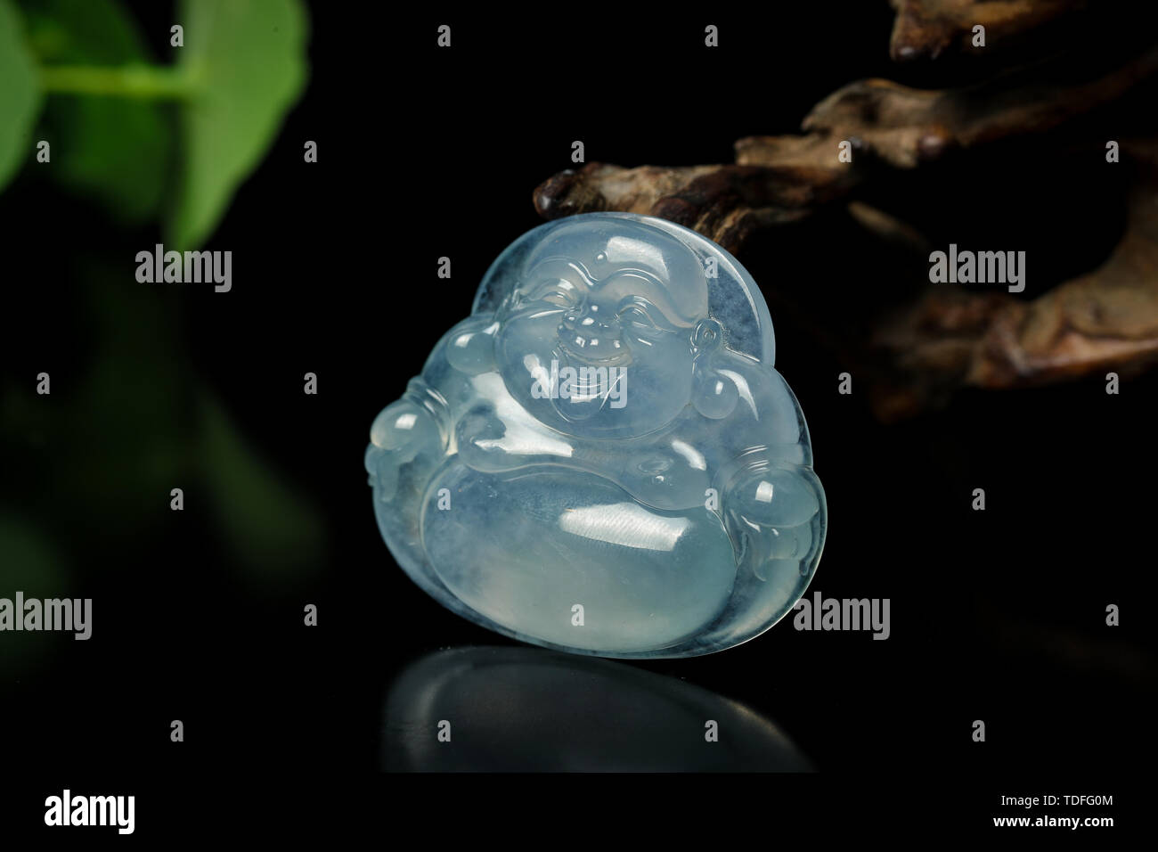 Emerald ice hi-res stock photography and images - Alamy