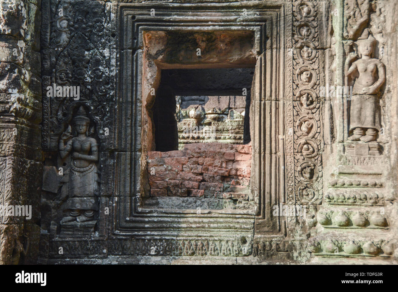 Angkor Wat Angkor's smile Stock Photo - Alamy