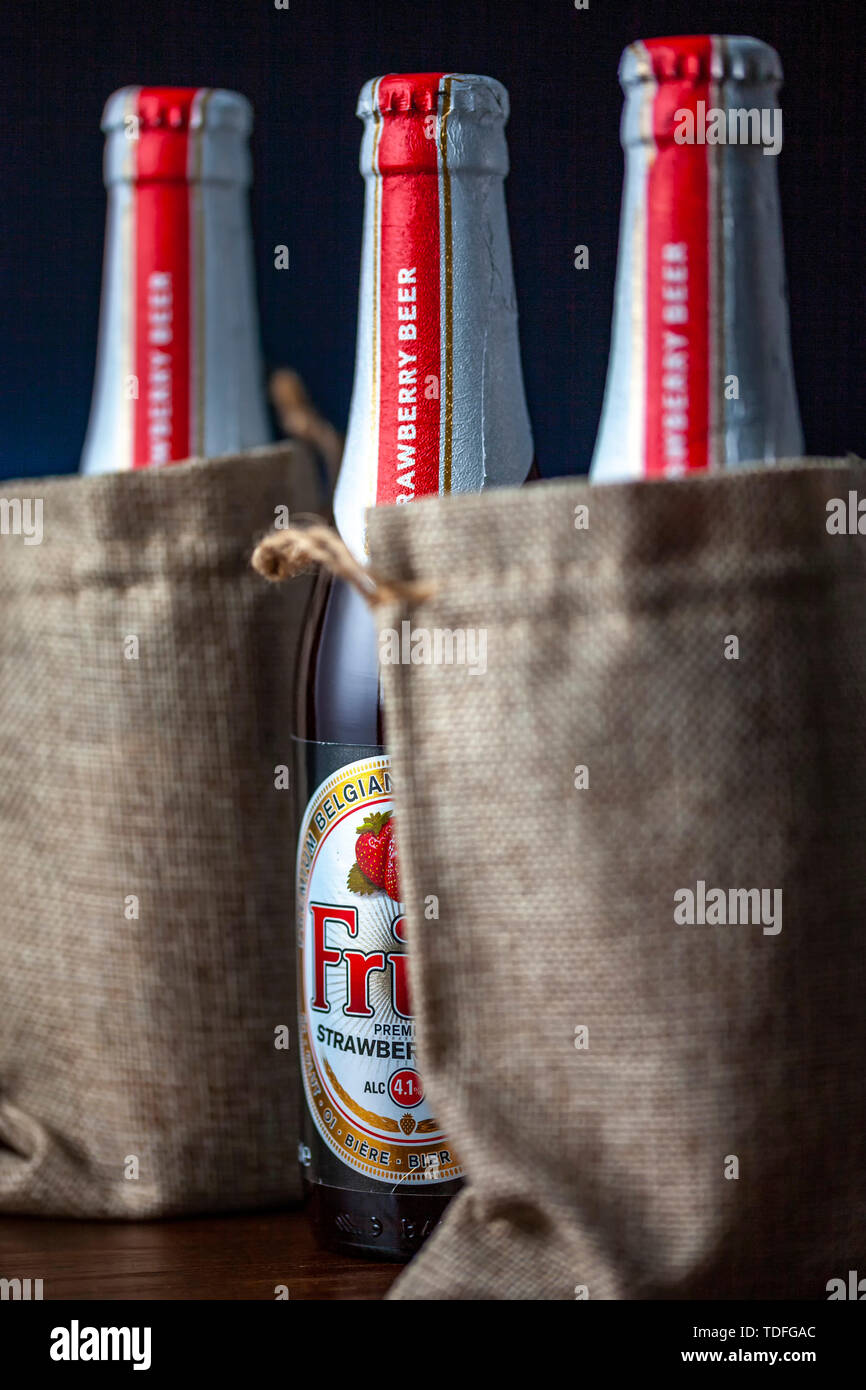 Strawberry beer in the Belgian beer kingdom, women's taste, low degree ...