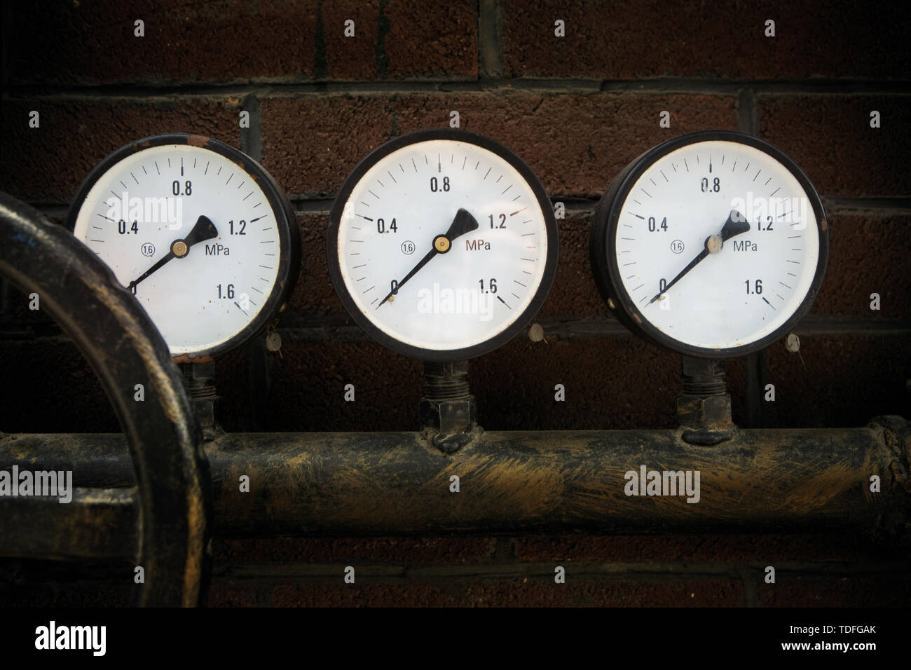 Closeup of a pressure meter on a machine Stock Photo - Alamy