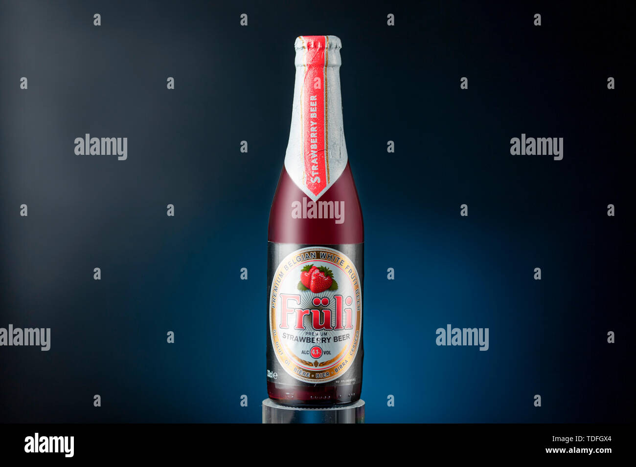 Strawberry beer in the Belgian beer kingdom, women's taste, low degree ...