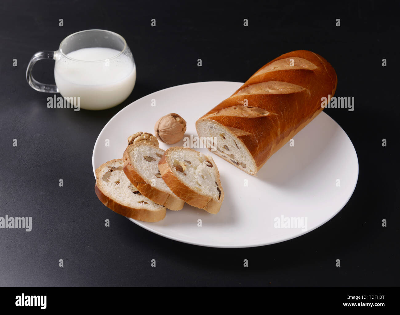 Big Raisins High Resolution Stock Photography and Images - Alamy