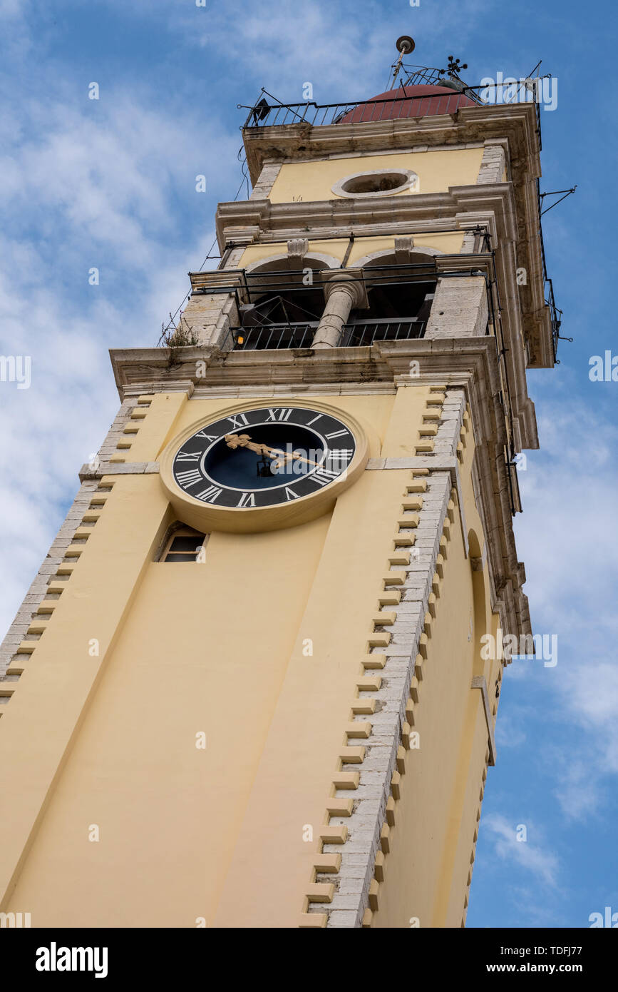 Old house in Liston plaza by Spianada square in Old Town Corfu Stock ...