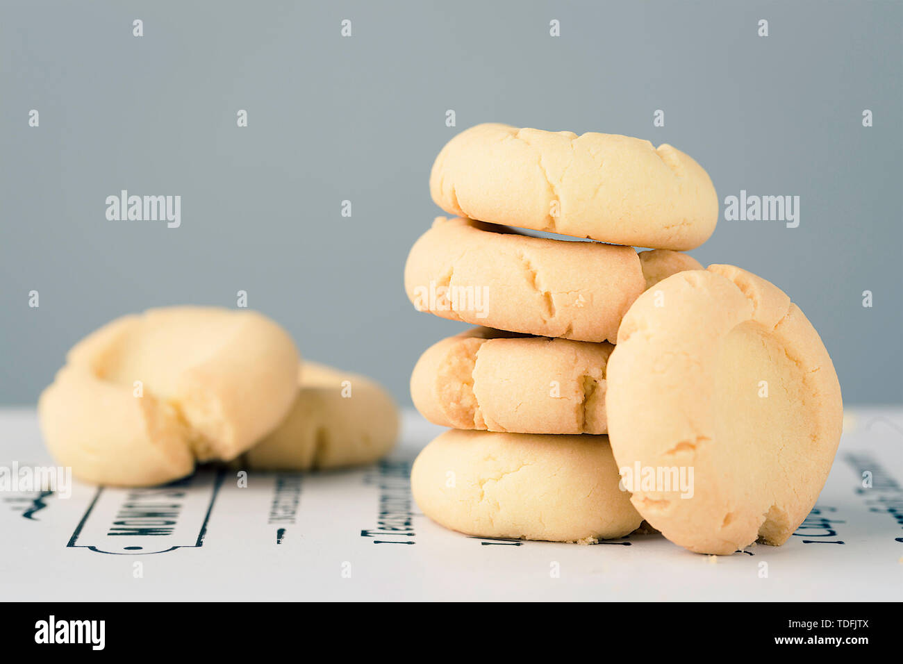 Homemade desserts round cookies hi-res stock photography and images - Alamy