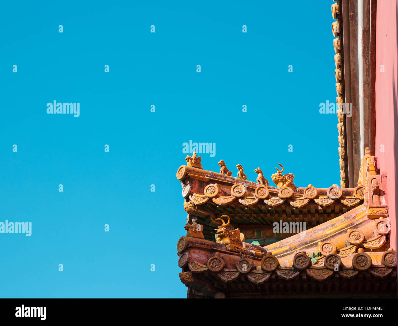 Glazed tiles and red walls hi-res stock photography and images - Alamy