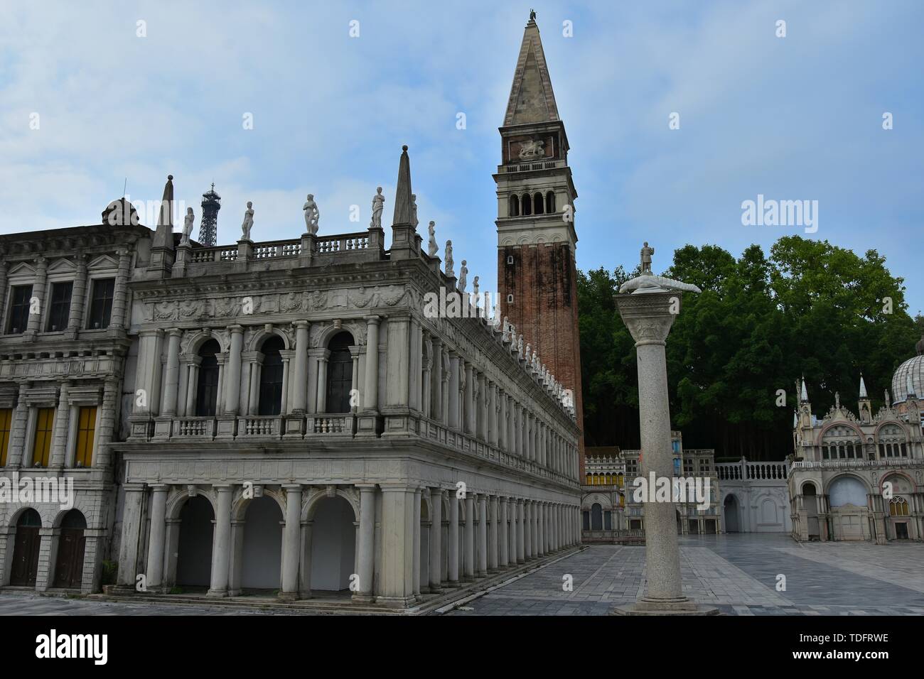 Ancient high rise building gothic architecture palace palace hi-res ...