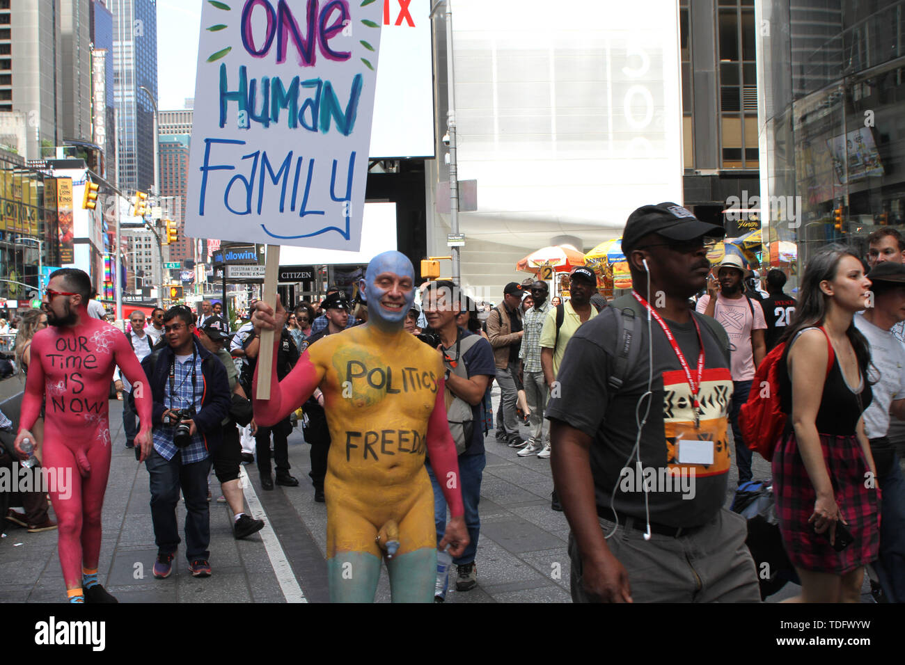 2223 broadway hi-res stock photography and images - Alamy