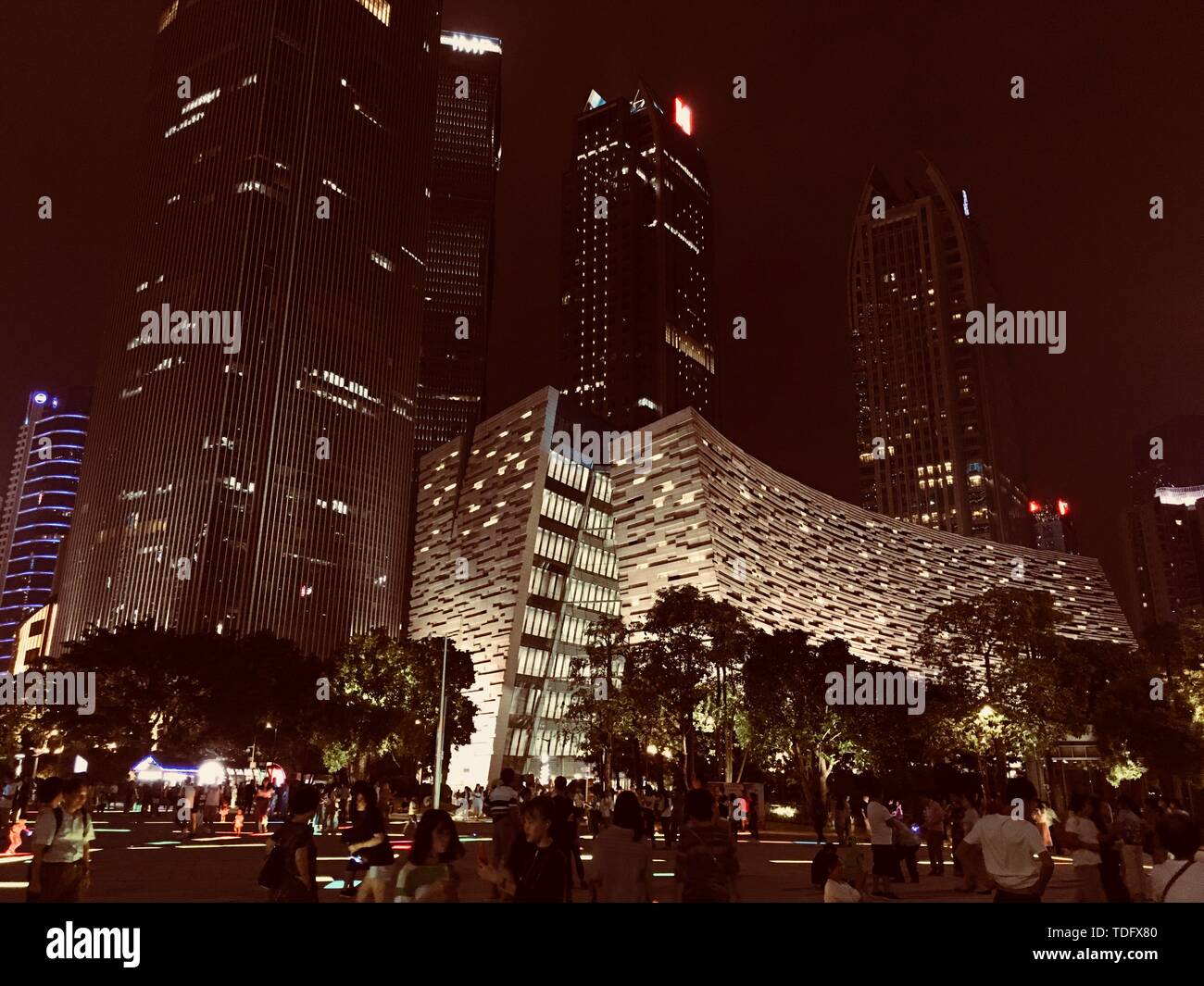 Night View of Guangzhou Library in Pearl River New City, Guangzhou ...