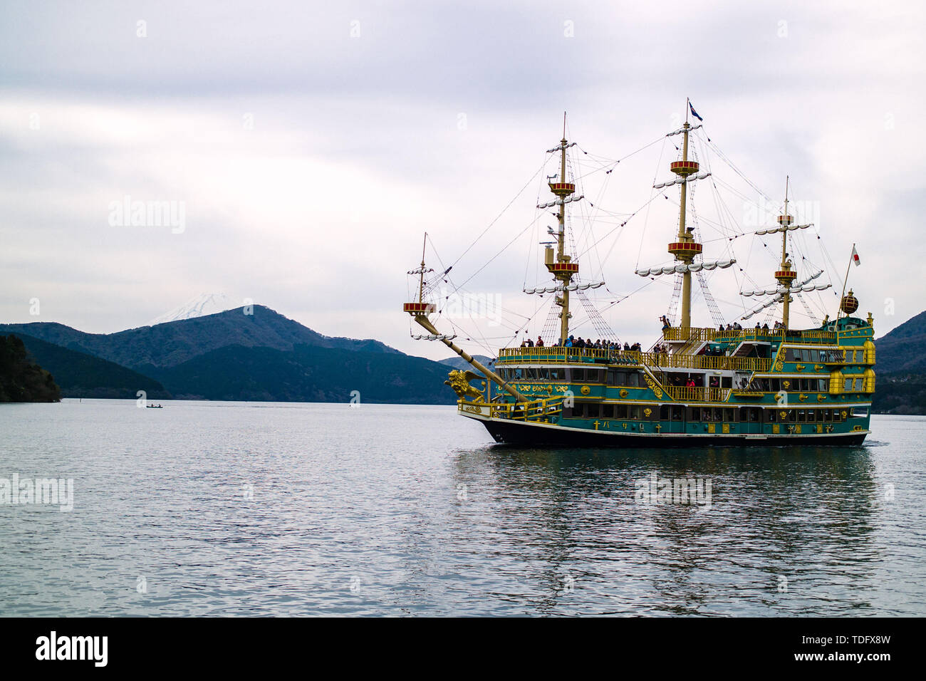 Hakone traditional boat hi-res stock photography and images - Alamy