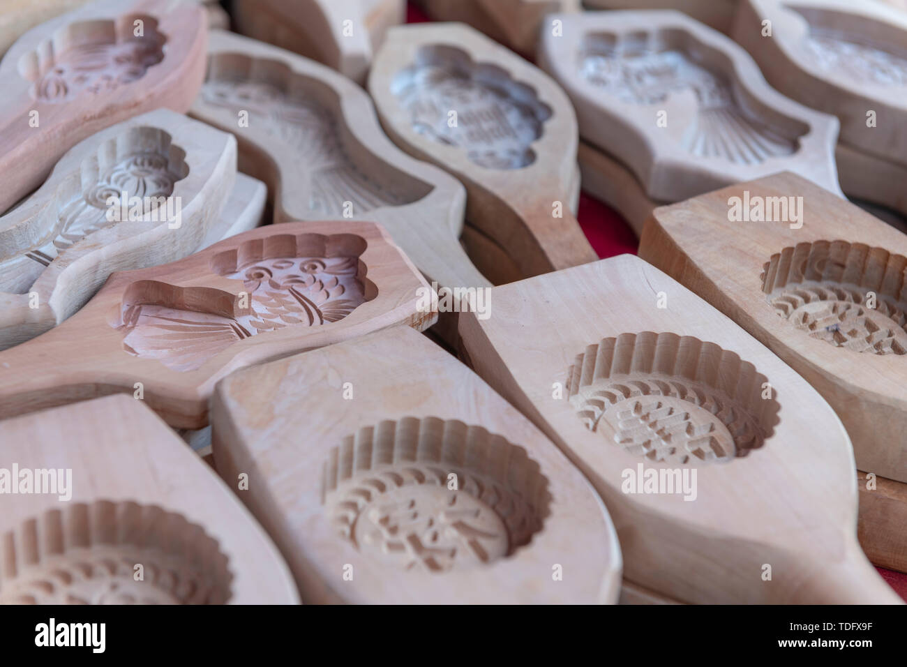 Mooncake tool hi-res stock photography and images - Alamy