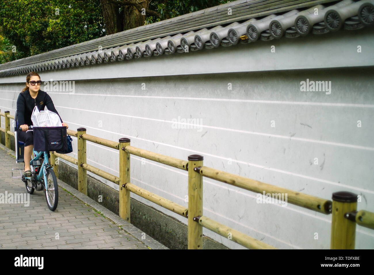 Kyoto bicycles hi-res stock photography and images - Alamy