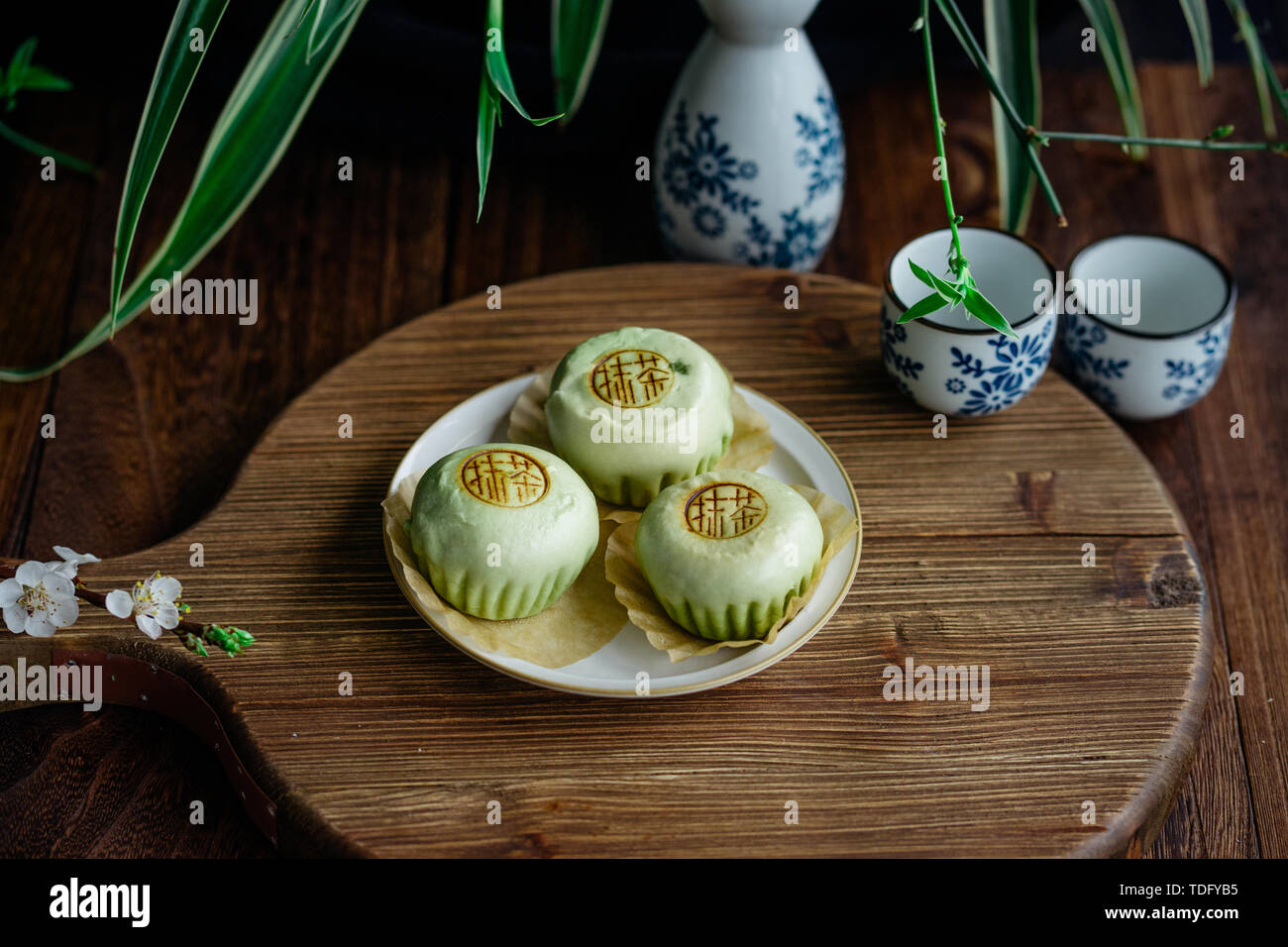 Matcha sweets hi-res stock photography and images - Alamy